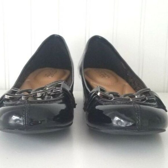 Kasper | Shoes | Career Shoes Chain Detailing Patent Leather New | Poshmark